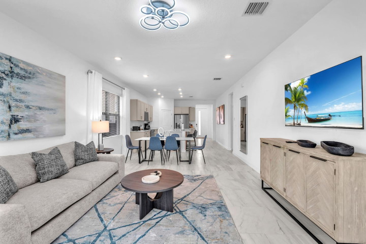 Royal Palm Gateway - Modern 4br Homestead Retreat - Homestead, FL