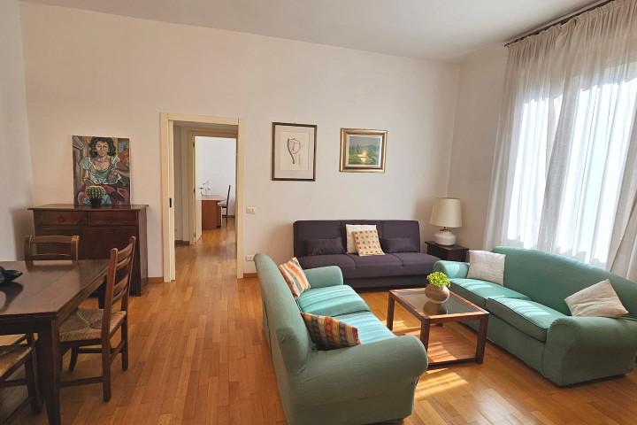 Corso Genova Apartment: Urban Living In Milan - Milano
