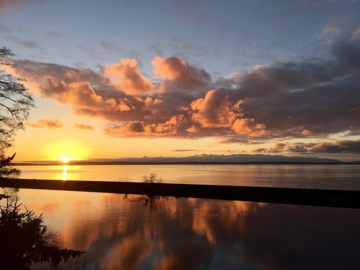 Beach House Suite - Edmonds, WA