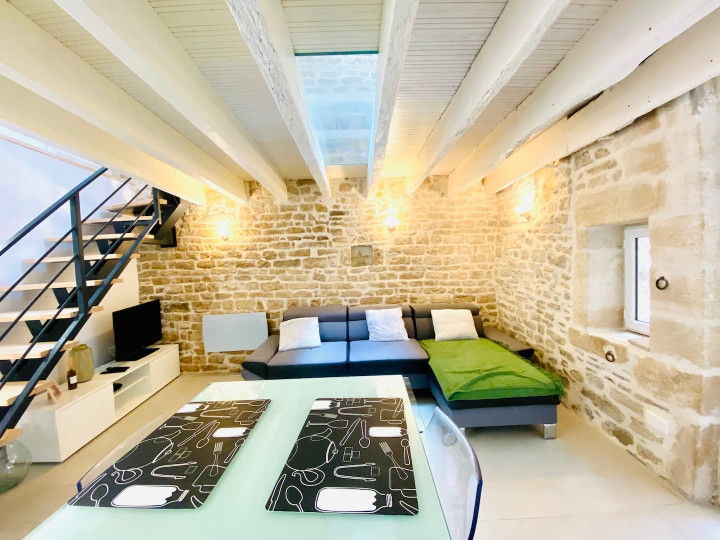 Triplex à Deux Pas De La Maison Carrée - Nîmes