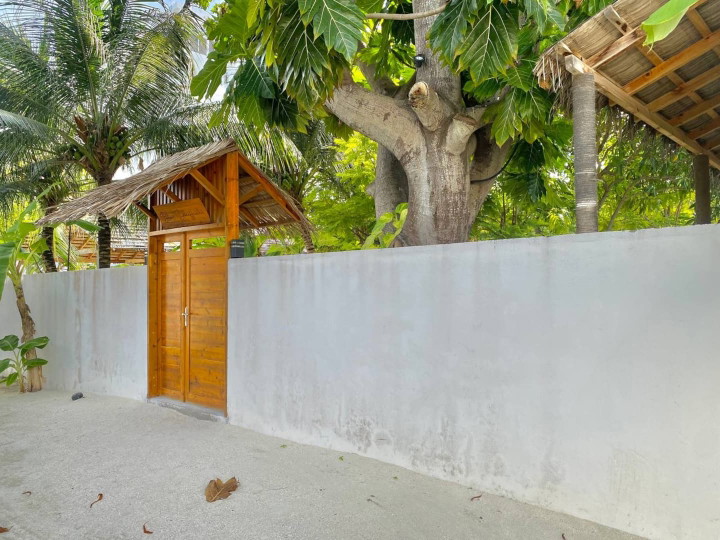 20 Bedroom Villa - 40 Mins Boat From Male - Maldives