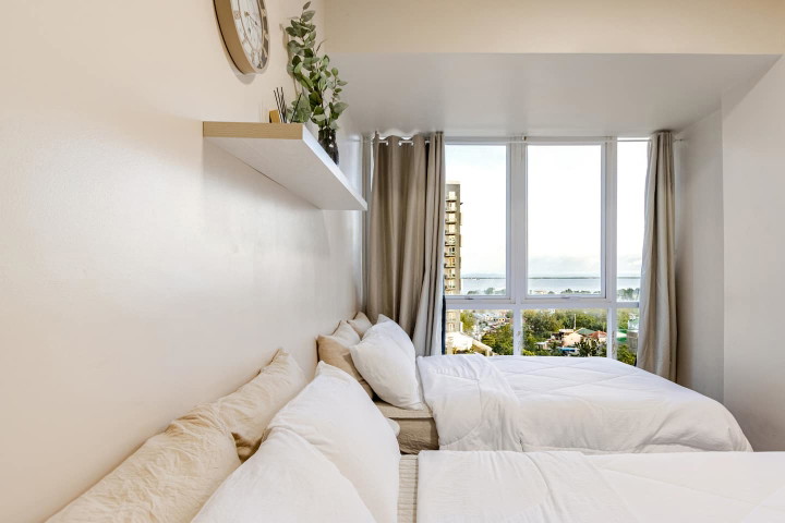Mk2.*new* Promo Sale Spacious Two-bedroom Ocean View Pool Newtown Beach Free (15 Min To Airport) - Lapu-Lapu City