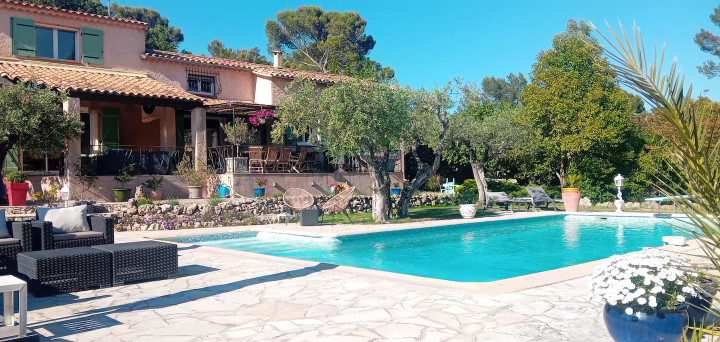 Villa 14 Pers Sur Terrain 2 Ha 5 Ch 3 Sdb - Draguignan