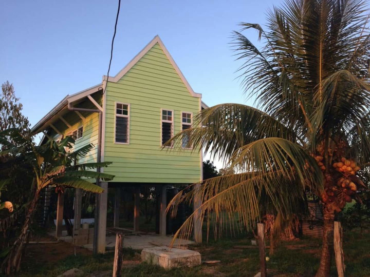 "Moi Misi" Unique Cozy Wooden Cottage Commewijne - Suriname