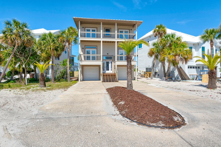 Sun Dancer | Soundfront Retreat W/ Pool Access - Navarre, FL