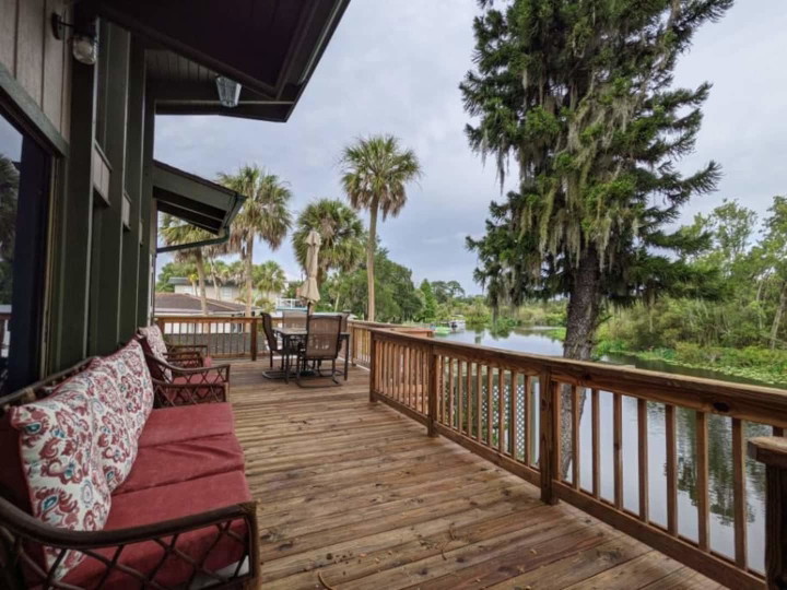 Cozy Riverside Lodge On The Edge Of Bradenton And Sarasota - Lakewood Ranch, FL