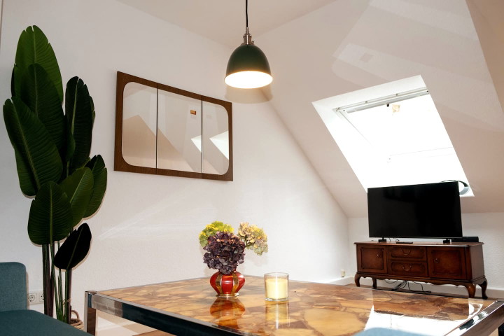 Attic Apartment In The Artists' Quarter - Essen