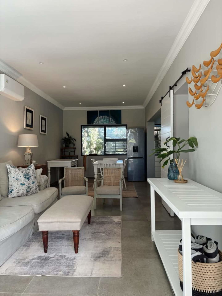 Idyllic Kzn Coastal Cottage & Walk To The Beach - Dolphin Coast