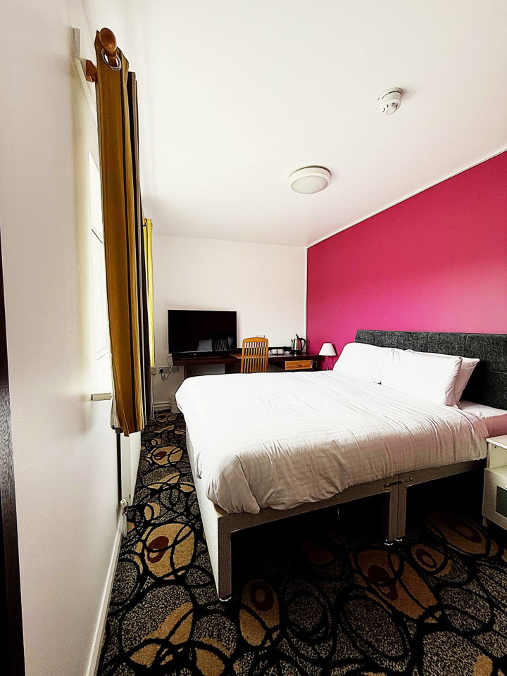 Double Room With Private Bathroom - Skegness