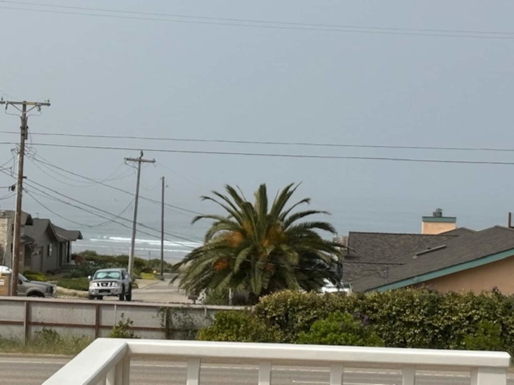 Ocean & Rock Views; Walk To The Beach - Morro Bay, CA