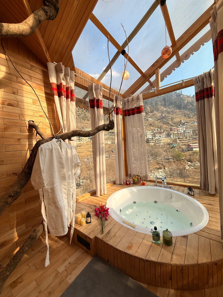 Cabinora | Only Treehouse With Glass Floor - Jibhi