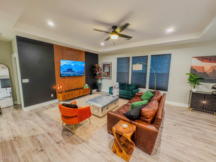 Modern-luxury, Spacious W/ Arcade Room & Fast Wifi - Salem, OR