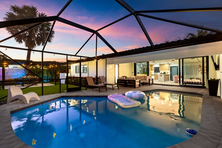 Enclosed Pool, Firepit, Bbq + Bar | 8mins To Beach - Fort Lauderdale