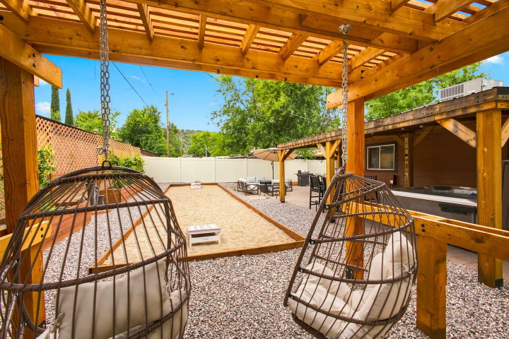 West Sedona Gem | Hot Tub | Walk To Trails & Shops - 塞多納