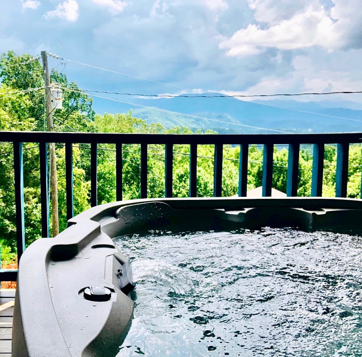 Awesome Mountain Views/near Dwtn Gatlinburg/hottub - Gatlinburg, TN