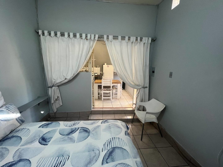 Queen's Lodge 4 - Johannesburg