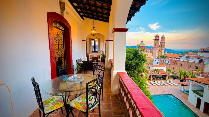Historic Casa Tissot | Best Santa Prisca Views - Taxco