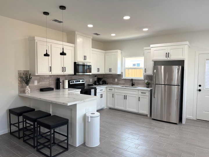 Apy | Marble Space | 3br With Unique Style - Mission, TX