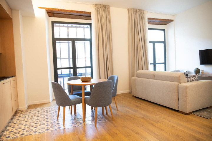 Grand Balcony Apartment In La Campana - Seville