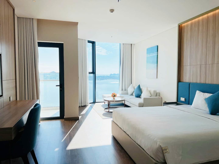Un Appartement En Bord De Mer Avec Vue Sur Le Lever Et Le Coucher Du Soleil - Chine