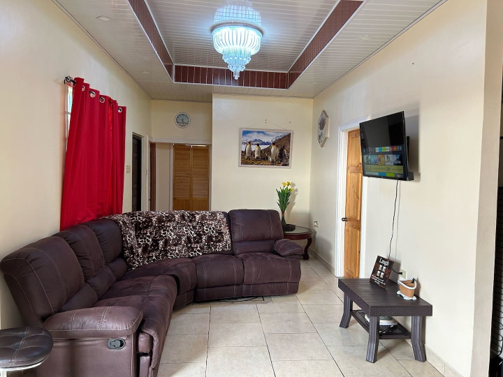 Paneys Open-concept Luxe 2br | Sheriff St - Guyana
