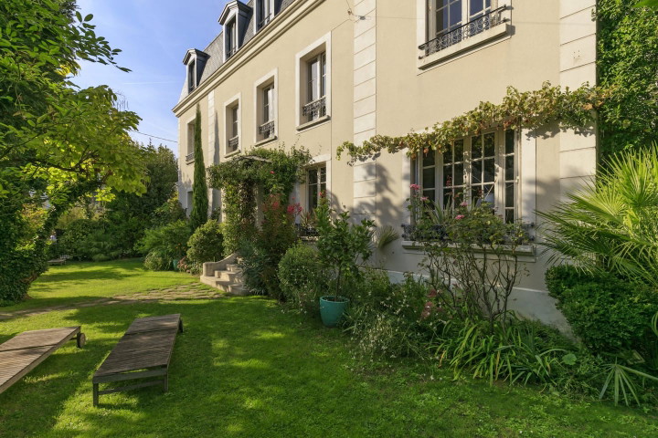 Maison Avec Jardin, Stade Yves-du-manoir à 1 Km - Chatou