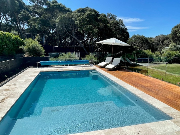 Coastal House With Huge Solar Heated Pool - Rye