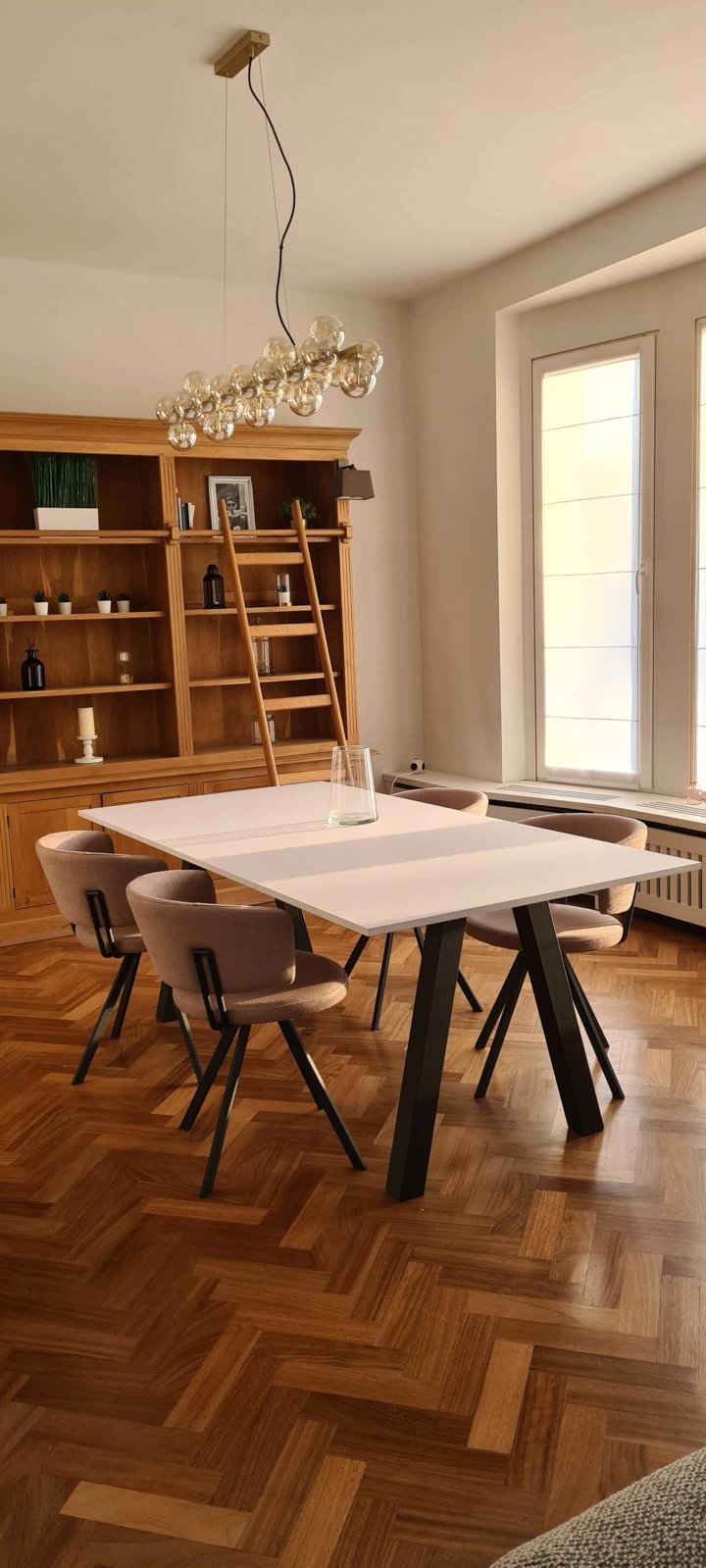 Hébergement 1er éTage D'une Belle Maison De Maître - Huy