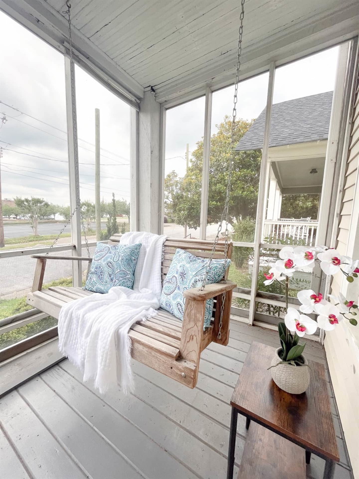 Kalmia Suite A - Centrally Located Downtown - Laurel, MS