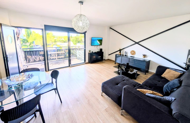 Relax Modern Apartment For 6 People Velaux - Velaux