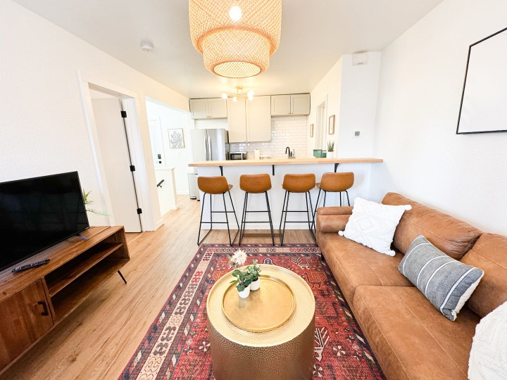 Central Loveland 2 Bedroom House - Loveland, CO