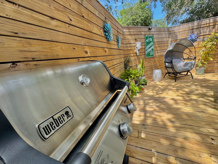 Mccracken Bird And Beach Guesthouse - King Bed - Corpus Christi, TX