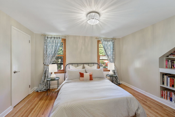Cozy Loft On Minnehaha Creek - Minneapolis, MN