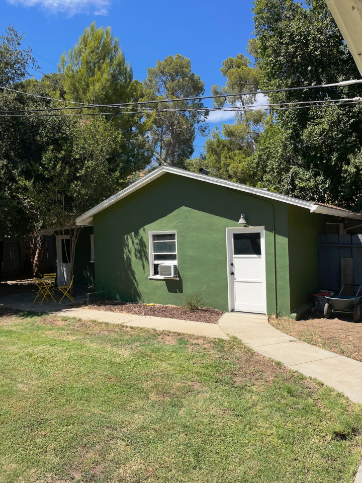Cozy Studio Style Private Guest House - Banning, CA