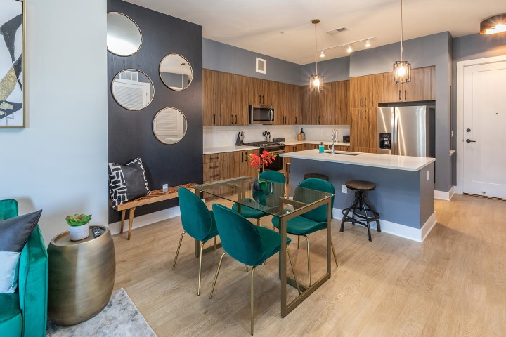 Gorgeous Unit With Pool Gym Theater Room Gameroom - Atlanta, GA