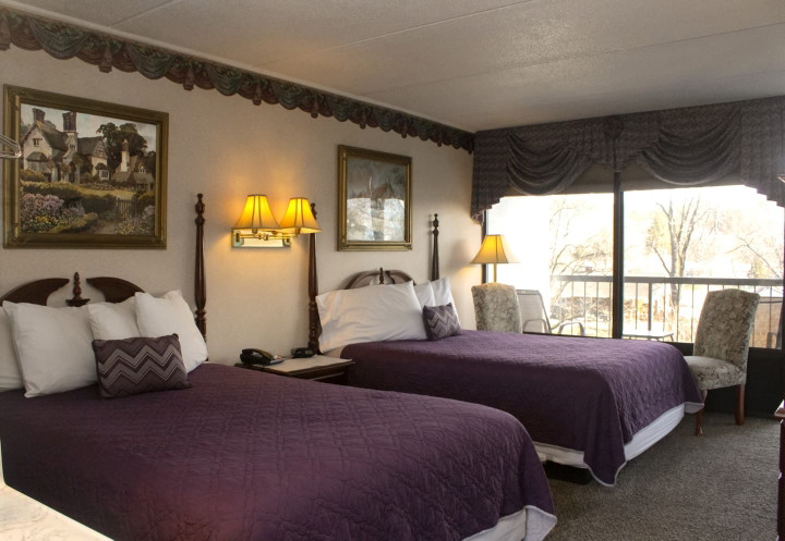 Retreat On The River - River Balcony In City - 204 - Pigeon Forge, TN