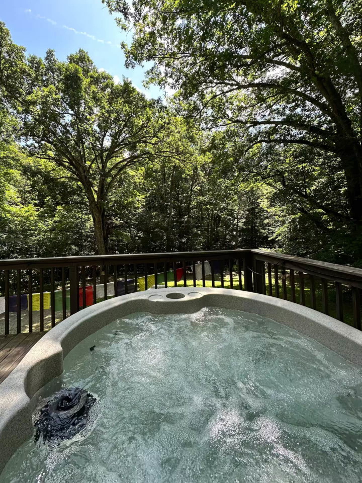 Hot Tub Woodland Retreat 11 Acres + Trails Near Iu - Brown County, IN