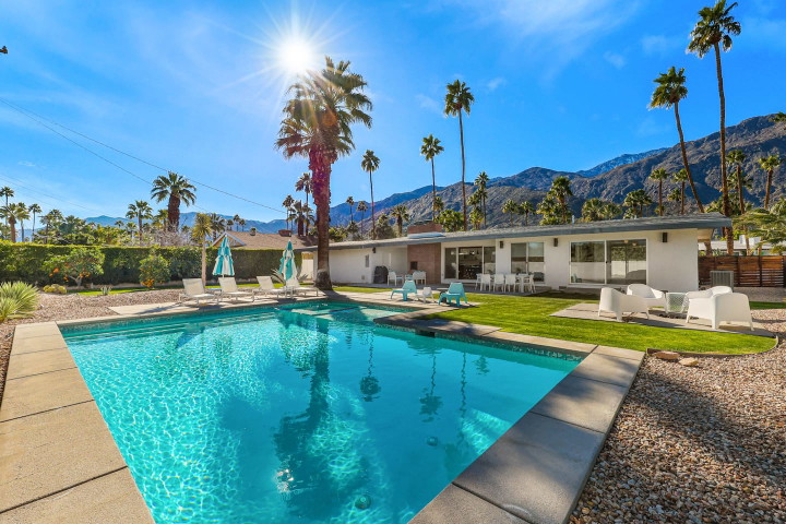 Aquatini Mid-century Modern Retreat - Palm Springs, CA