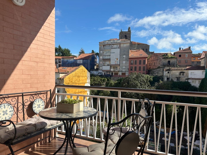 Apartamento En Centro De Laredo - Laredo, Spain