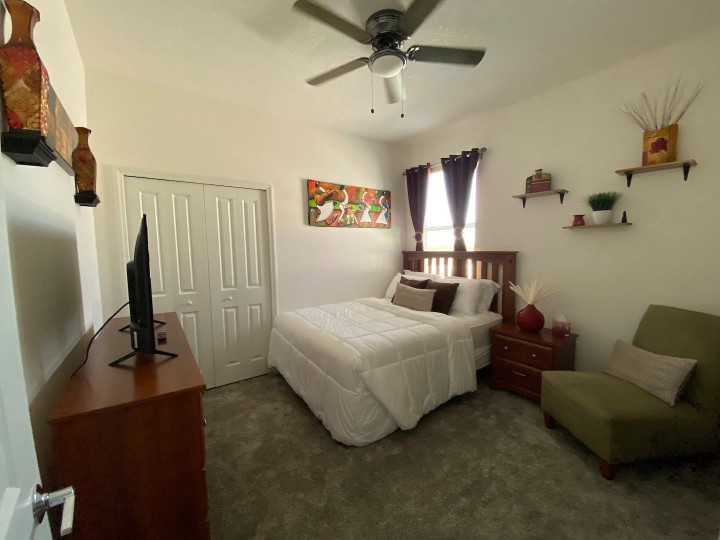Private/spacious One Bedroom Guest-suite Apartment - Groveland, FL