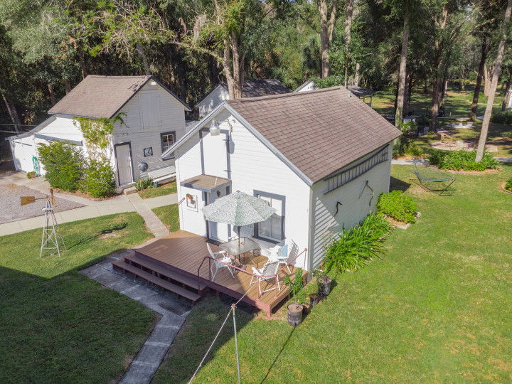 Cozy Cottage Near Blue Spring | Private & Peaceful - DeLand, FL