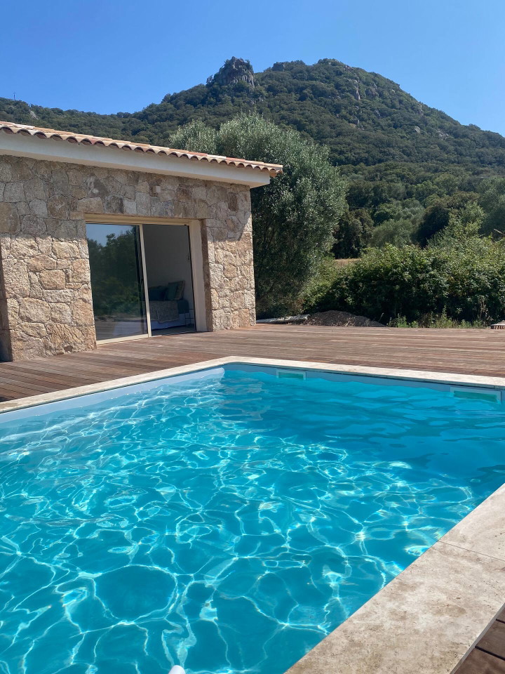 Charmante Villa En Pierre Avec Piscine Chauffée - Figari