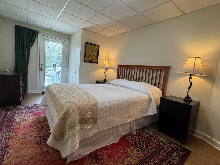 Bright & Cozy Guest Suite Blocks From Iu, Downtown - Bloomington, IN