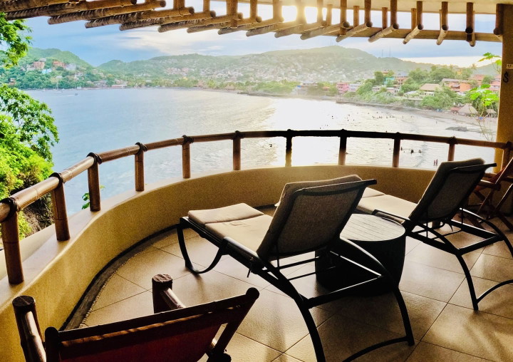 Guests Rave: The Views Are Incredible! - Zihuatanejo