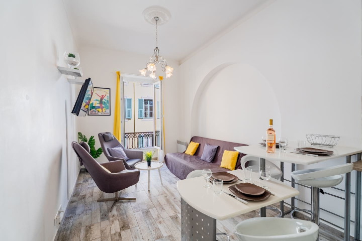 Heart Of Nice: Spacious 3-bedroom Apartment Near Masséna - Nizza