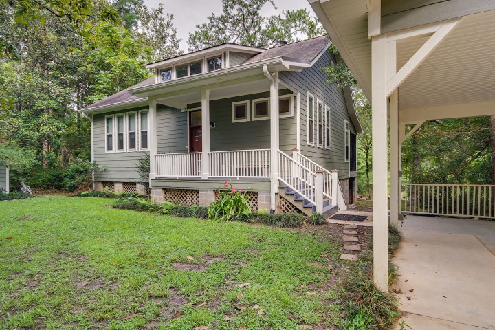 Waterfront Loranger Cottage: Hot Tub, Deck & Grill - Folsom, LA
