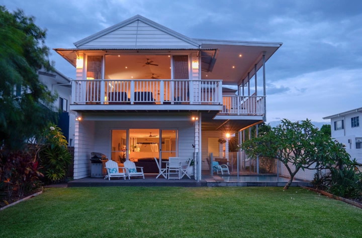 Serenity Oceanfront Gem - Pool & Hamptons Vibe - Kingscliff