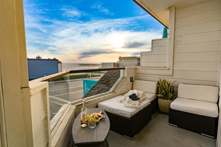 Walk To Beach, Shared Outdoor Lounge | 2 Bungalows - Cayucos, CA