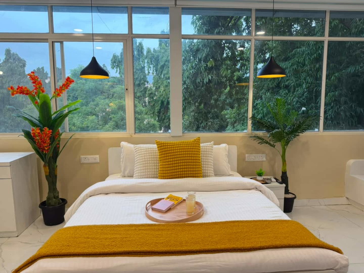 Sunlit Studio W/ Ac + Fully Equipped Kitchen - Pune