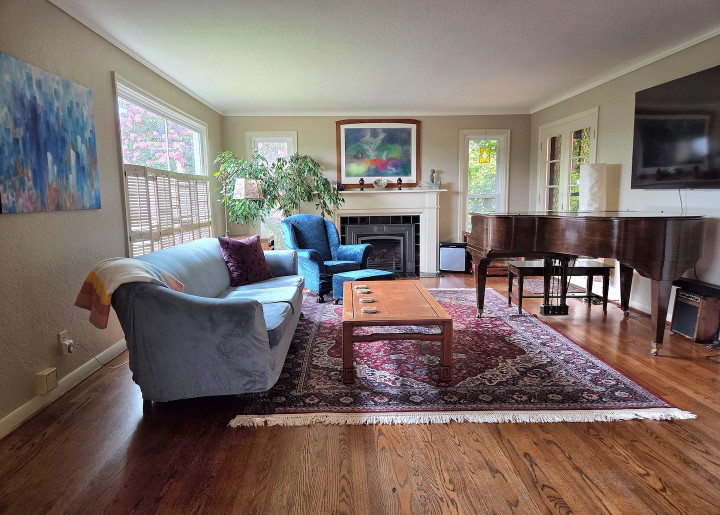 College Hill Cottage: W/ Garden Hot Tub - Eugene, OR
